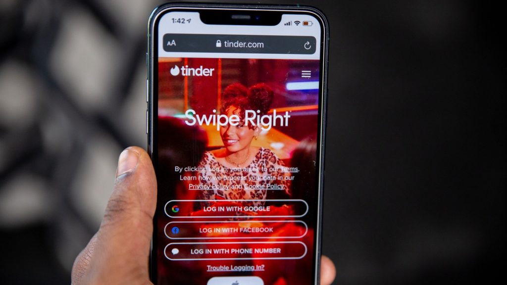 Pakistan blokirao Tinder, Grindr i druge aplikacije - GeeK.hr